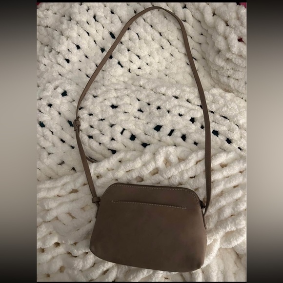 Universal Thread | Bags | Universal Threads Crossbody Pruse | Poshmark